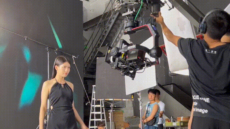 AMIRO 觅光 x inDare | 六极射频美容仪 PLUS 视觉创意-古田路9号-品牌创意/版权保护平台